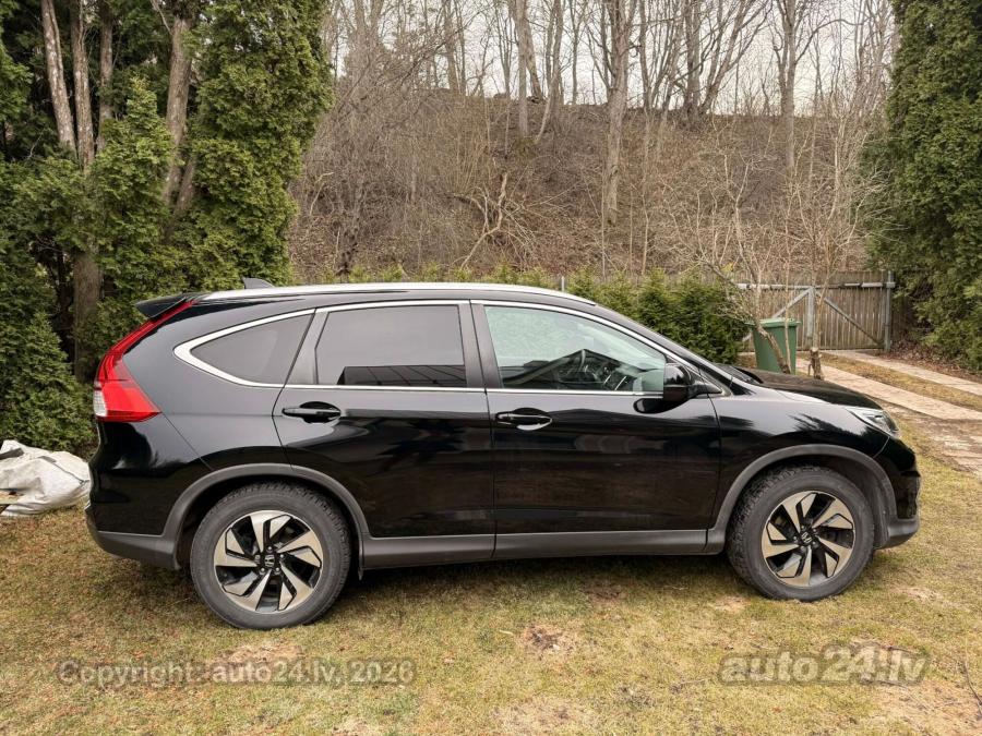 Black Honda CR-V 2015 in Tallinn, with an engine capacity of 1.60 L and mileage of 148 thousand km for 13000 €, photo 4 on AUTOMOTO.COM.LV
