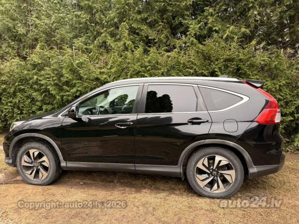 Melns Honda CR-V 2015 Tallina, ar dzinēja tilpumu 1.60 L un nobraukumu 148 tūkst. km par 13000 €, foto 5 vietnē AUTOMOTO.COM.LV