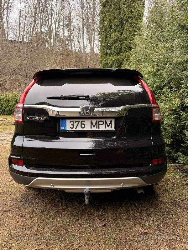 Melns Honda CR-V 2015 Tallina, ar dzinēja tilpumu 1.60 L un nobraukumu 148 tūkst. km par 13000 €, foto 6 vietnē AUTOMOTO.COM.LV