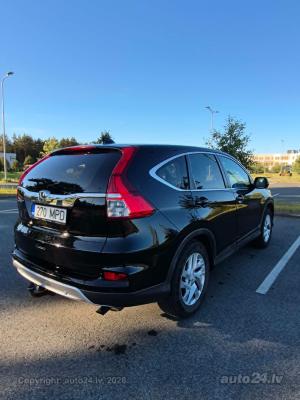 Black Honda CR-V 2015 in Tallinn, with an engine capacity of 1.60 L and mileage of 228 thousand km for 11000 €, photo 6 on AUTOMOTO.COM.LV