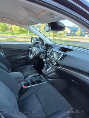 Black Honda CR-V 2015 in Tallinn, with an engine capacity of 1.60 L and mileage of 228 thousand km for 11000 €, photo 13 on AUTOMOTO.COM.LV