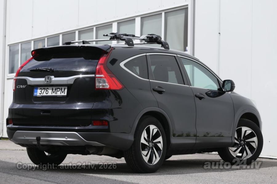 Black Honda CR-V 2015 in Tallinn, with an engine capacity of 1.60 L and mileage of 153 thousand km for 10500 €, photo 3 on AUTOMOTO.COM.LV