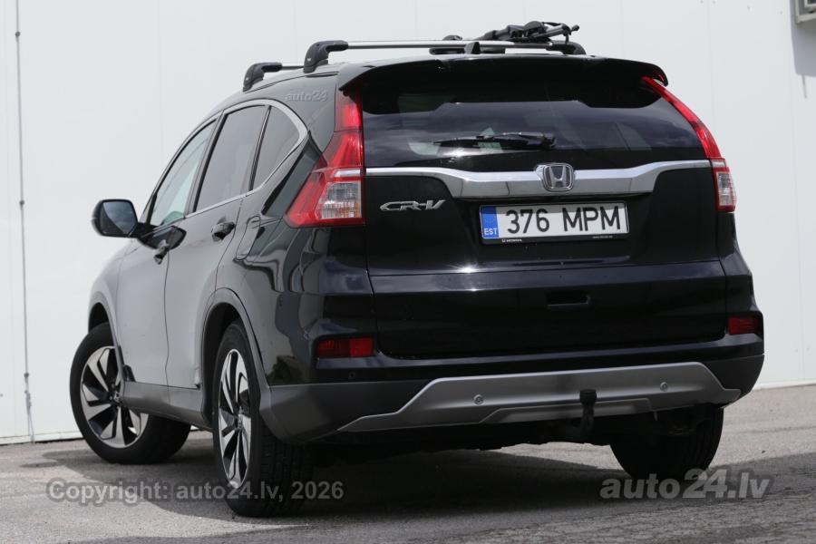 Black Honda CR-V 2015 in Tallinn, with an engine capacity of 1.60 L and mileage of 153 thousand km for 10500 €, photo 4 on AUTOMOTO.COM.LV