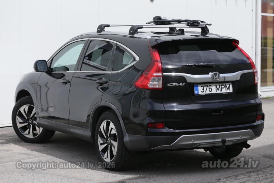 Black Honda CR-V 2015 in Tallinn, with an engine capacity of 1.60 L and mileage of 153 thousand km for 10500 €, photo 7 on AUTOMOTO.COM.LV
