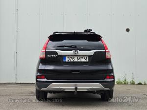 Black Honda CR-V 2015 in Tallinn, with an engine capacity of 1.60 L and mileage of 153 thousand km for 10500 €, photo 9 on AUTOMOTO.COM.LV