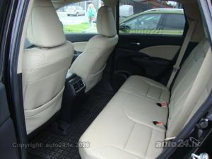 Black Honda CR-V 2016 in Tallinn, with an engine capacity of 2.00 L and mileage of 84 thousand km for 15800 €, photo 8 on AUTOMOTO.COM.LV