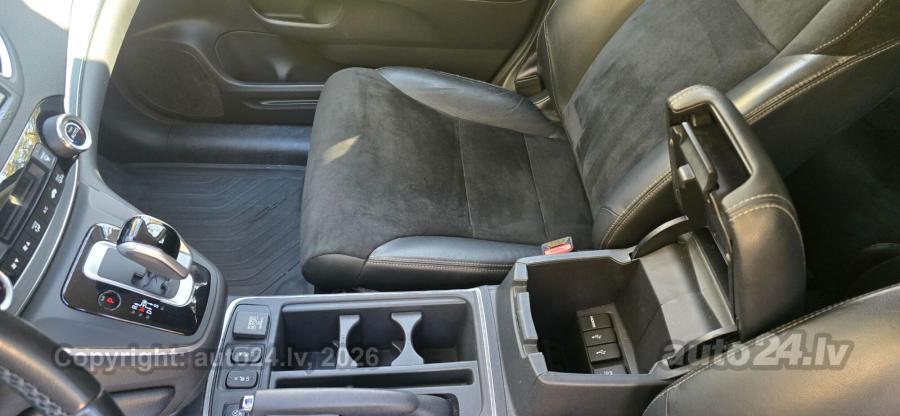 Melns Honda CR-V 2017 Tallina, ar dzinēja tilpumu 1.60 L un nobraukumu 105 tūkst. km par 17500 €, foto 4 vietnē AUTOMOTO.COM.LV