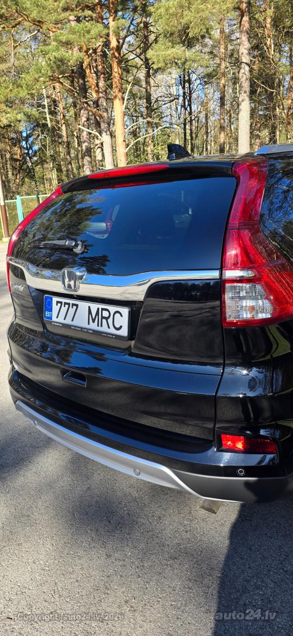 Melns Honda CR-V 2017 Tallina, ar dzinēja tilpumu 1.60 L un nobraukumu 105 tūkst. km par 17500 €, foto 8 vietnē AUTOMOTO.COM.LV