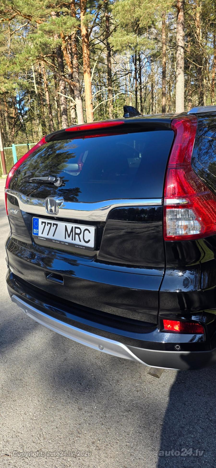 Melns Honda CR-V 2017 Tallina, ar dzinēja tilpumu 1.60 L un nobraukumu 105 tūkst. km par 17500 €, foto 9 vietnē AUTOMOTO.COM.LV