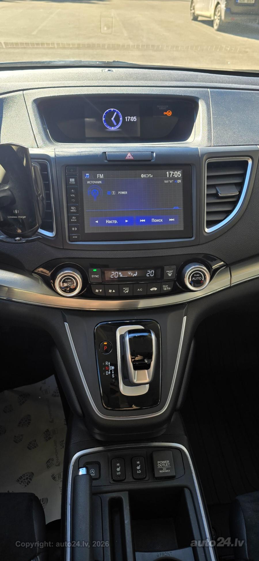Melns Honda CR-V 2017 Tallina, ar dzinēja tilpumu 1.60 L un nobraukumu 105 tūkst. km par 17500 €, foto 16 vietnē AUTOMOTO.COM.LV