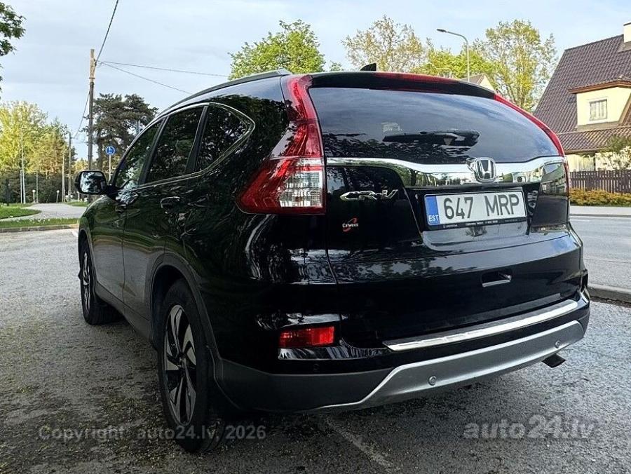 Melns Honda CR-V 2017 Tallina, ar dzinēja tilpumu 2.00 L un nobraukumu 138 tūkst. km par 14000 €, foto 5 vietnē AUTOMOTO.COM.LV