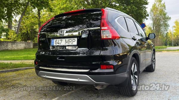 Melns Honda CR-V 2017 Tallina, ar dzinēja tilpumu 2.00 L un nobraukumu 138 tūkst. km par 14000 €, foto 5 vietnē AUTOMOTO.COM.LV