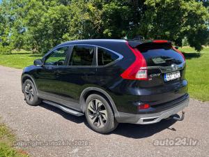 Melns Honda CR-V 2017 Tallina, ar dzinēja tilpumu 2.00 L un nobraukumu 166 tūkst. km par 15800 €, foto 4 vietnē AUTOMOTO.COM.LV