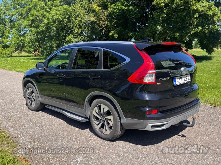 Melns Honda CR-V 2017 Tallina, ar dzinēja tilpumu 2.00 L un nobraukumu 166 tūkst. km par 15800 €, foto 4 vietnē AUTOMOTO.COM.LV