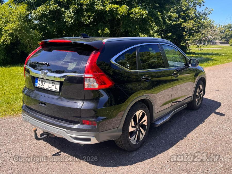 Melns Honda CR-V 2017 Tallina, ar dzinēja tilpumu 2.00 L un nobraukumu 166 tūkst. km par 15800 €, foto 5 vietnē AUTOMOTO.COM.LV