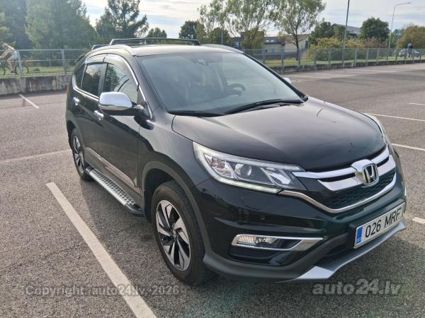 Honda CR-V 2017 Tallina vietnē Melns Honda CR-V 2017 Tallina, ar dzinēja tilpumu 1.60 L un nobraukumu 203 tūkst. km par 16900 €, foto 4 vietnē AUTOMOTO.COM.LV