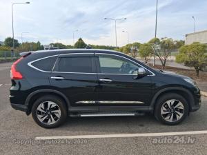 Melns Honda CR-V 2017 Tallina, ar dzinēja tilpumu 1.60 L un nobraukumu 203 tūkst. km par 16900 €, foto 5 vietnē AUTOMOTO.COM.LV