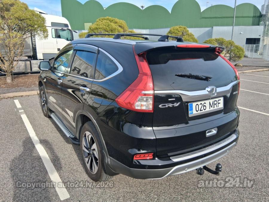 Melns Honda CR-V 2017 Tallina, ar dzinēja tilpumu 1.60 L un nobraukumu 203 tūkst. km par 16900 €, foto 8 vietnē AUTOMOTO.COM.LV