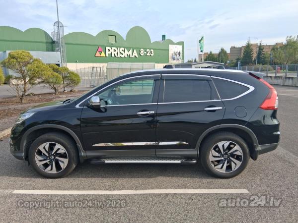 Honda CR-V 2017 Tallina vietnē Melns Honda CR-V 2017 Tallina, ar dzinēja tilpumu 1.60 L un nobraukumu 203 tūkst. km par 16900 €, foto 9 vietnē AUTOMOTO.COM.LV