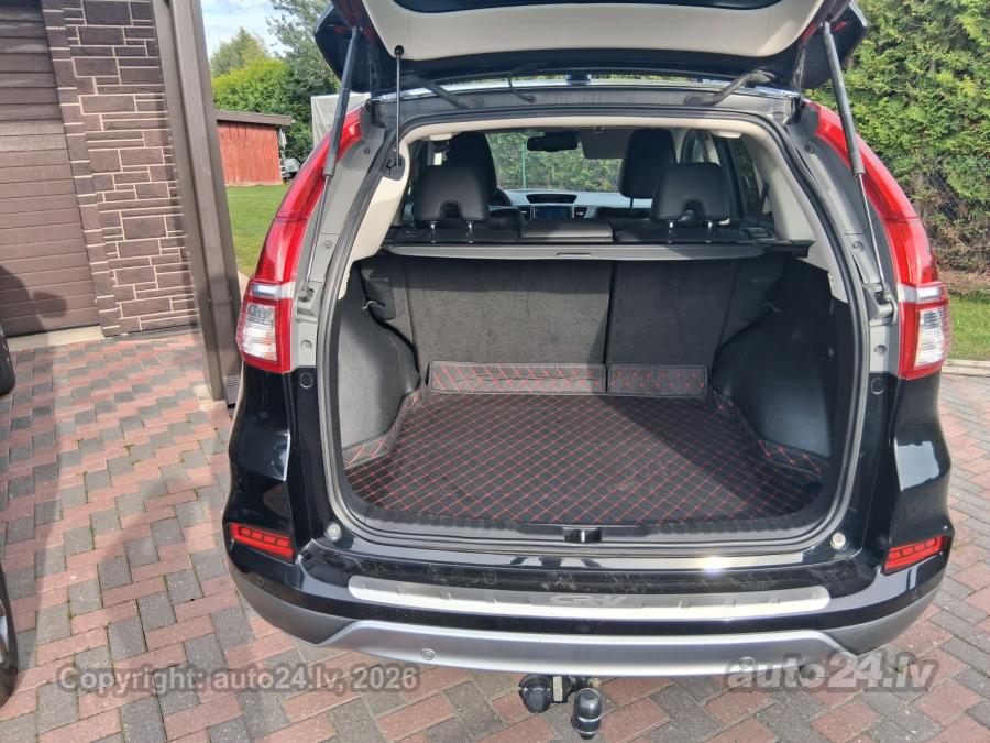 Melns Honda CR-V 2017 Tallina, ar dzinēja tilpumu 1.60 L un nobraukumu 203 tūkst. km par 16900 €, foto 14 vietnē AUTOMOTO.COM.LV