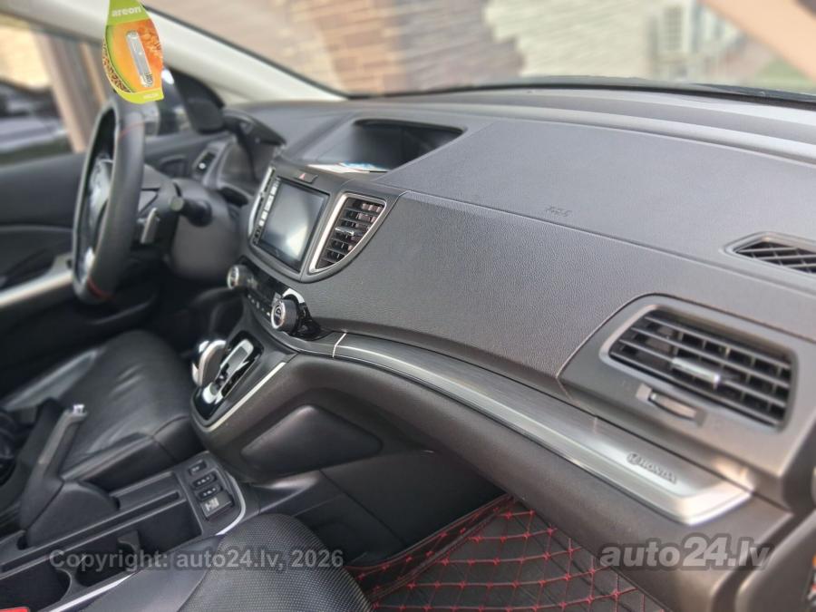 Melns Honda CR-V 2017 Tallina, ar dzinēja tilpumu 1.60 L un nobraukumu 203 tūkst. km par 16900 €, foto 31 vietnē AUTOMOTO.COM.LV