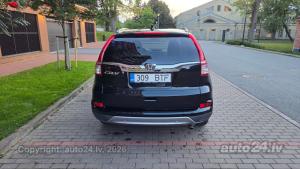 Melns Honda CR-V 2017 Tallina, ar dzinēja tilpumu 2.00 L un nobraukumu 218 tūkst. km par 13900 €, foto 7 vietnē AUTOMOTO.COM.LV