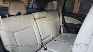 Melns Honda CR-V 2017 Tallina, ar dzinēja tilpumu 2.00 L un nobraukumu 218 tūkst. km par 13900 €, foto 12 vietnē AUTOMOTO.COM.LV