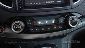 Melns Honda CR-V 2017 Tallina, ar dzinēja tilpumu 2.00 L un nobraukumu 218 tūkst. km par 13900 €, foto 16 vietnē AUTOMOTO.COM.LV