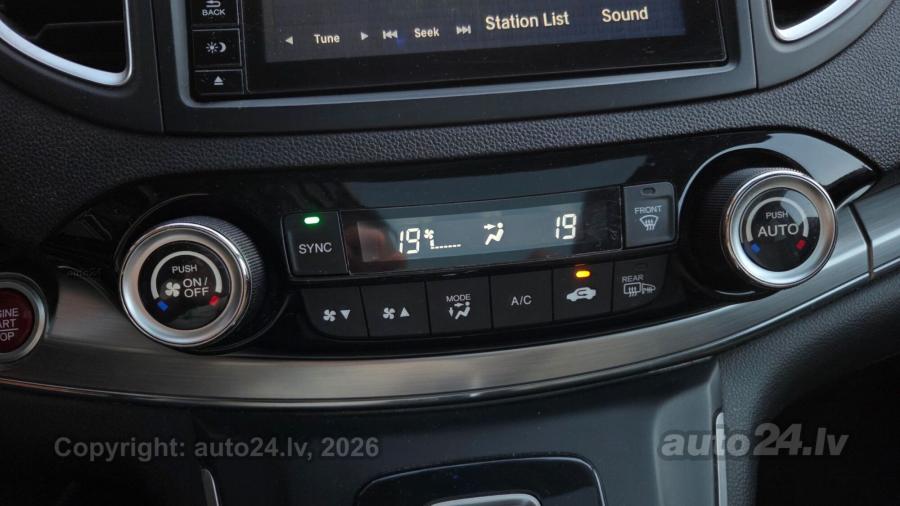 Melns Honda CR-V 2017 Tallina, ar dzinēja tilpumu 2.00 L un nobraukumu 218 tūkst. km par 13900 €, foto 16 vietnē AUTOMOTO.COM.LV