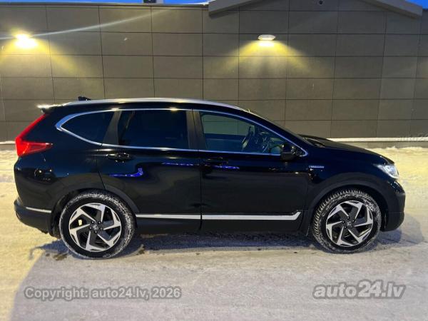 Black Honda CR-V 2019 in Tallinn, with an engine capacity of 2.00 L and mileage of 172 thousand km for 26900 €, photo 4 on AUTOMOTO.COM.LV