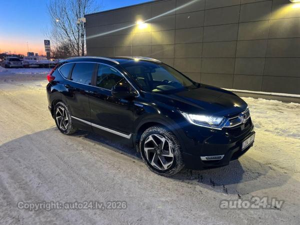 Black Honda CR-V 2019 in Tallinn, with an engine capacity of 2.00 L and mileage of 172 thousand km for 26900 €, photo 5 on AUTOMOTO.COM.LV