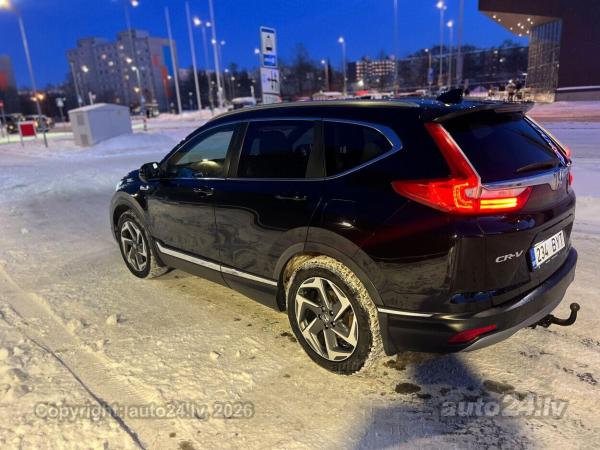 Black Honda CR-V 2019 in Tallinn, with an engine capacity of 2.00 L and mileage of 172 thousand km for 26900 €, photo 8 on AUTOMOTO.COM.LV