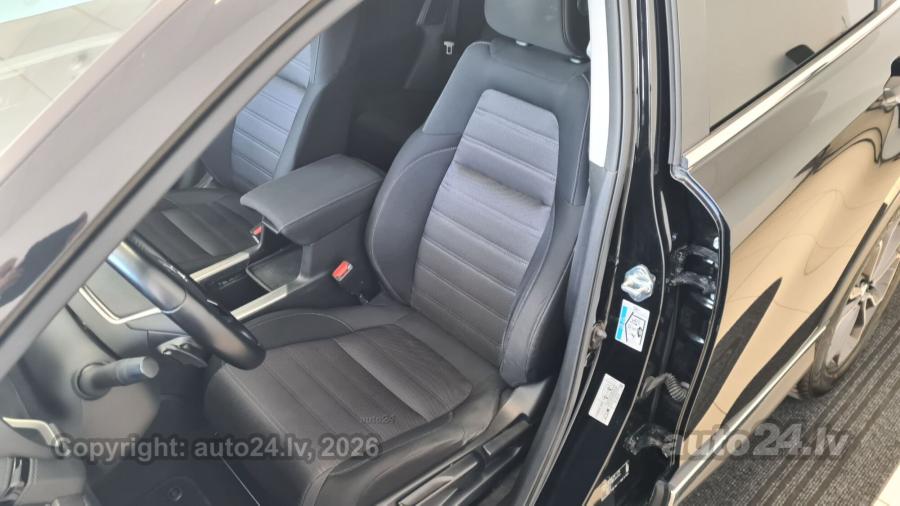 Black Honda CR-V 2021 in Tartu, with an engine capacity of 2.00 L and mileage of 94 thousand km for 24900 €, photo 6 on AUTOMOTO.COM.LV