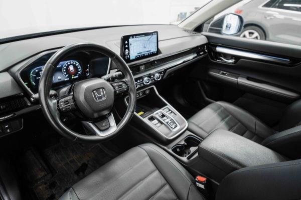 Black Honda CR-V 2024 in Tallinn, with an engine capacity of 2.00 L and mileage of 72 thousand km for 36900 €, photo 8 on AUTOMOTO.COM.LV