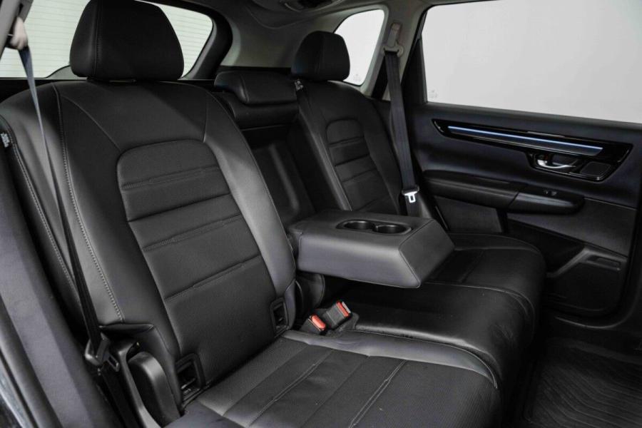 Melns Honda CR-V 2024 Tallina, ar dzinēja tilpumu 2.00 L un nobraukumu 72 tūkst. km par 36900 €, foto 13 vietnē AUTOMOTO.COM.LV