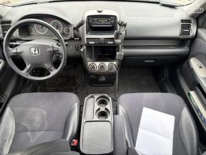 Blue Honda CR-V 2002 in Vilnius, with an engine capacity of 2.00 L and mileage of 243 thousand km for 2999 €, photo 6 on AUTOMOTO.COM.LV