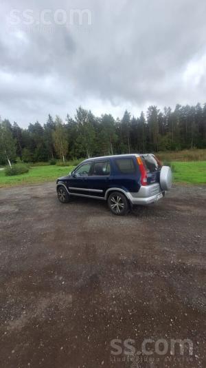 Zils Honda CR-V 2002 Jelgava, ar dzinēja tilpumu 2.00 L un nobraukumu 232 tūkst. km par 2350 €, foto 6 vietnē AUTOMOTO.COM.LV