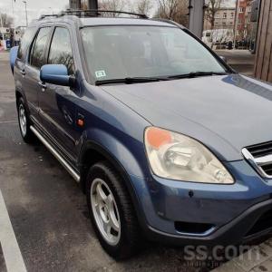 Blue Honda CR-V 2003 in Ludza, with an engine capacity of 2.00 L and mileage of 350 thousand km for 8900 €, photo 2 on AUTOMOTO.COM.LV