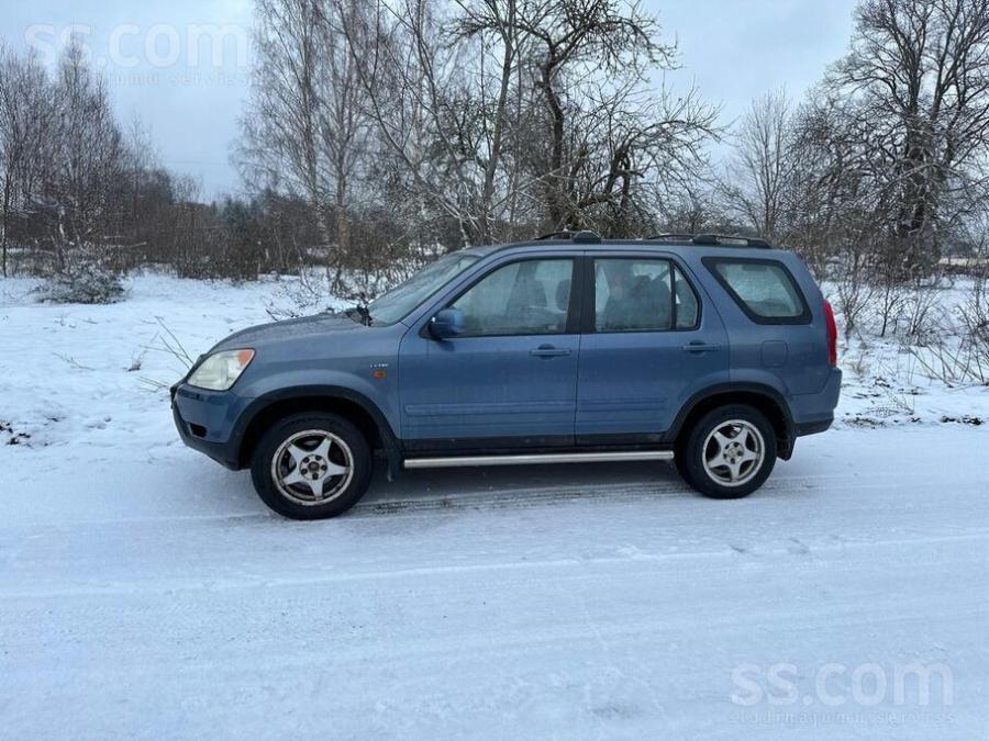 Blue Honda CR-V 2003 in Ludza, with an engine capacity of 2.00 L and mileage of 350 thousand km for 8900 €, photo 7 on AUTOMOTO.COM.LV
