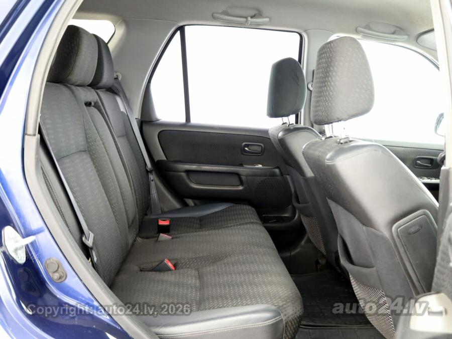 Blue Honda CR-V 2003 in Tallinn, with an engine capacity of 2.00 L and mileage of 174 thousand km for 1199 €, photo 8 on AUTOMOTO.COM.LV