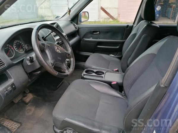 Zils Honda CR-V 2004 Rīga, ar dzinēja tilpumu 2.00 L un nobraukumu 326 tūkst. km par 2000 €, foto 9 vietnē AUTOMOTO.COM.LV