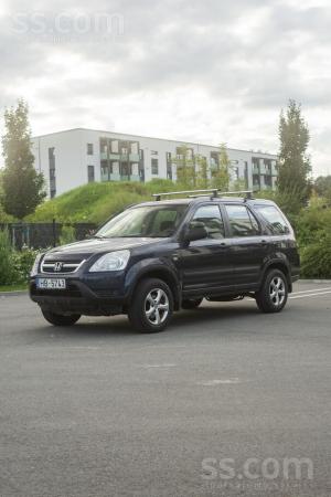 Zils Honda CR-V 2004 Rīga, ar dzinēja tilpumu 2.00 L un nobraukumu 134 tūkst. km par 2000 €, foto 3 vietnē AUTOMOTO.COM.LV