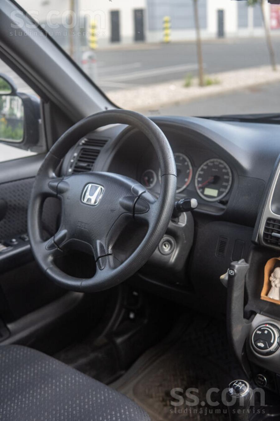 Zils Honda CR-V 2004 Rīga, ar dzinēja tilpumu 2.00 L un nobraukumu 134 tūkst. km par 2000 €, foto 10 vietnē AUTOMOTO.COM.LV