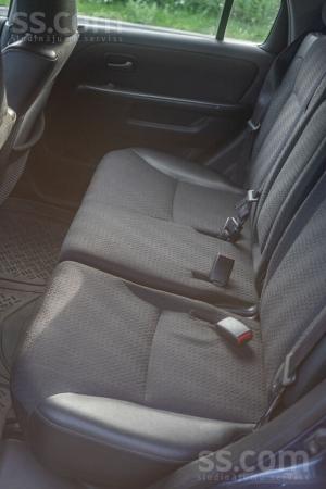 Zils Honda CR-V 2004 Rīga, ar dzinēja tilpumu 2.00 L un nobraukumu 134 tūkst. km par 2000 €, foto 12 vietnē AUTOMOTO.COM.LV