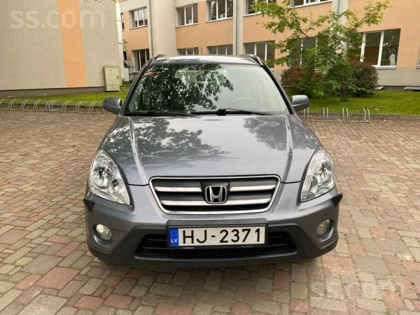 Blue Honda CR-V 2006 in Jelgava, with an engine capacity of 2.00 L and mileage of 317 thousand km for 1850 €, photo 3 on AUTOMOTO.COM.LV