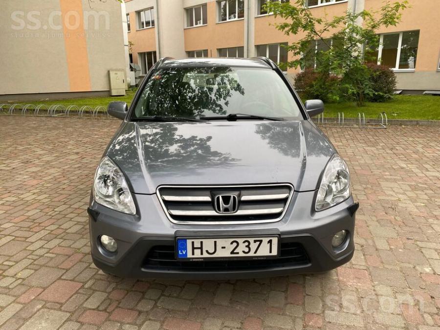 Blue Honda CR-V 2006 in Jelgava, with an engine capacity of 2.00 L and mileage of 317 thousand km for 1850 €, photo 3 on AUTOMOTO.COM.LV