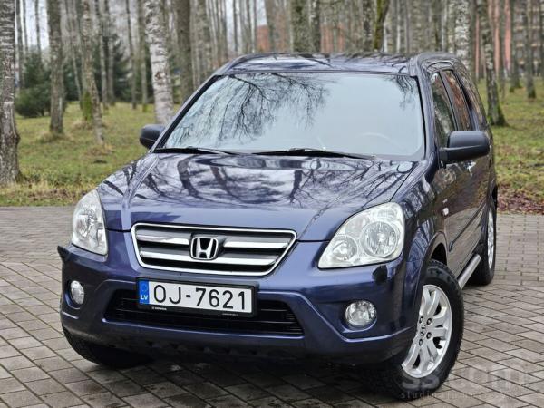 Blue Honda CR-V 2006 in Riga, with an engine capacity of 2.00 L and mileage of 237 thousand km for 3150 €, photo 1 on AUTOMOTO.COM.LV