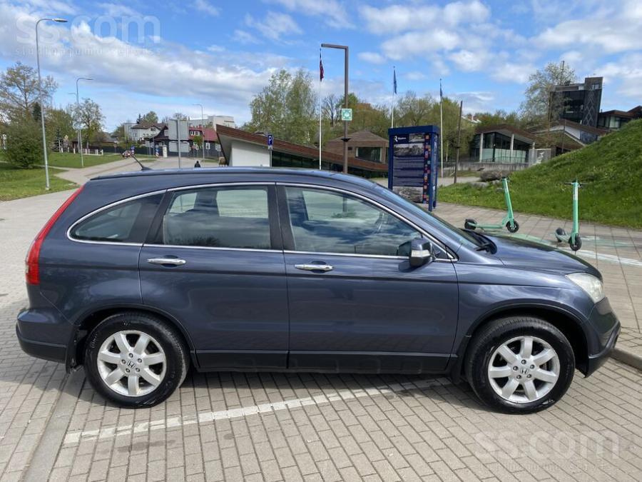Blue Honda CR-V 2007 in Rezekne, with an engine capacity of 2.20 L and mileage of 0 thousand km for 4250 €, photo 5 on AUTOMOTO.COM.LV