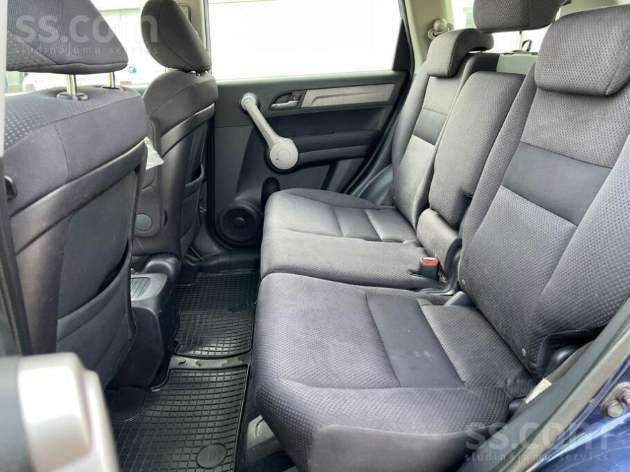 Zils Honda CR-V 2007 Rēzekne, ar dzinēja tilpumu 2.00 L un nobraukumu 0 tūkst. km par 9000 €, foto 11 vietnē AUTOMOTO.COM.LV