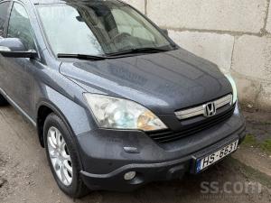 Blue Honda CR-V 2007 in Riga, with an engine capacity of 2.20 L and mileage of 0 thousand km for 3700 €, photo 3 on AUTOMOTO.COM.LV